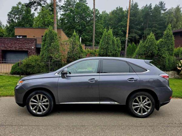 Grey Lexus RX 450h 2013 in Vilnius, with an engine capacity of 3.46 L and mileage of 241 thousand km for 11600 €, photo 3 on AUTOMOTO.COM.LV