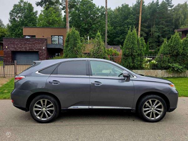 Grey Lexus RX 450h 2013 in Vilnius, with an engine capacity of 3.46 L and mileage of 241 thousand km for 11600 €, photo 6 on AUTOMOTO.COM.LV