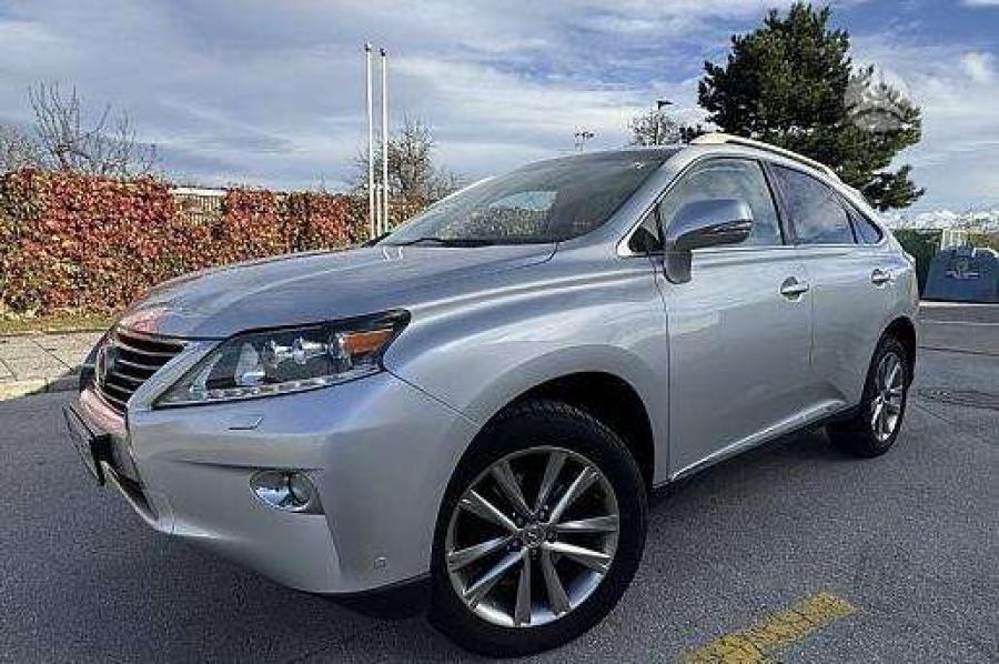 Grey Lexus RX 450h 2014 in Marijampole, with an engine capacity of 3.46 L and mileage of 300 thousand km for 13250 €, photo 1 on AUTOMOTO.COM.LV