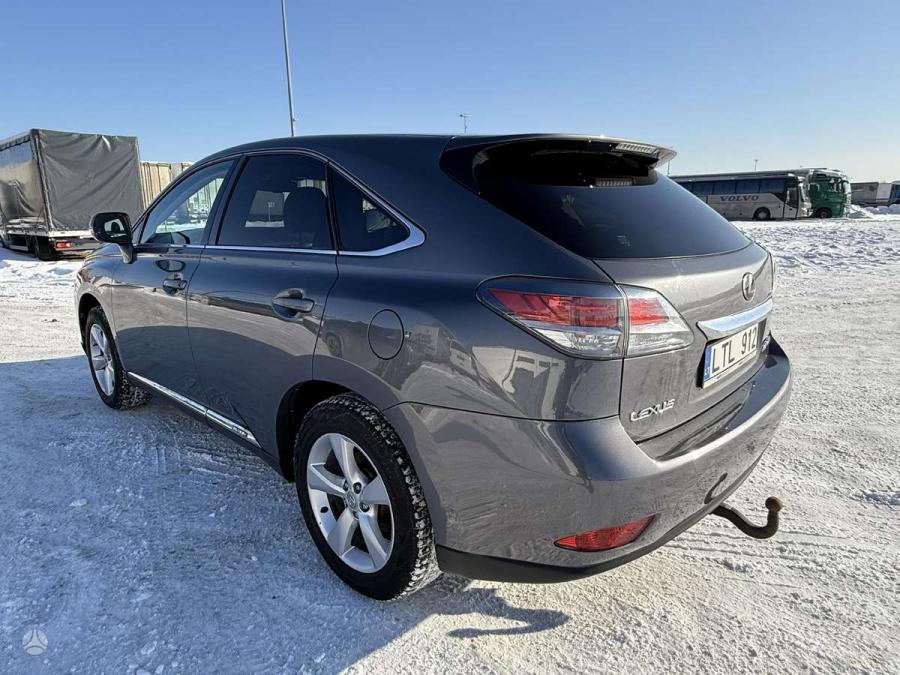 Grey Lexus RX 450h 2014 in Vilnius, with an engine capacity of 3.50 L and mileage of 306 thousand km for 6970 €, photo 4 on AUTOMOTO.COM.LV