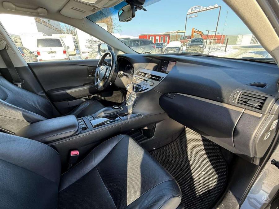 Grey Lexus RX 450h 2014 in Vilnius, with an engine capacity of 3.50 L and mileage of 306 thousand km for 6970 €, photo 23 on AUTOMOTO.COM.LV