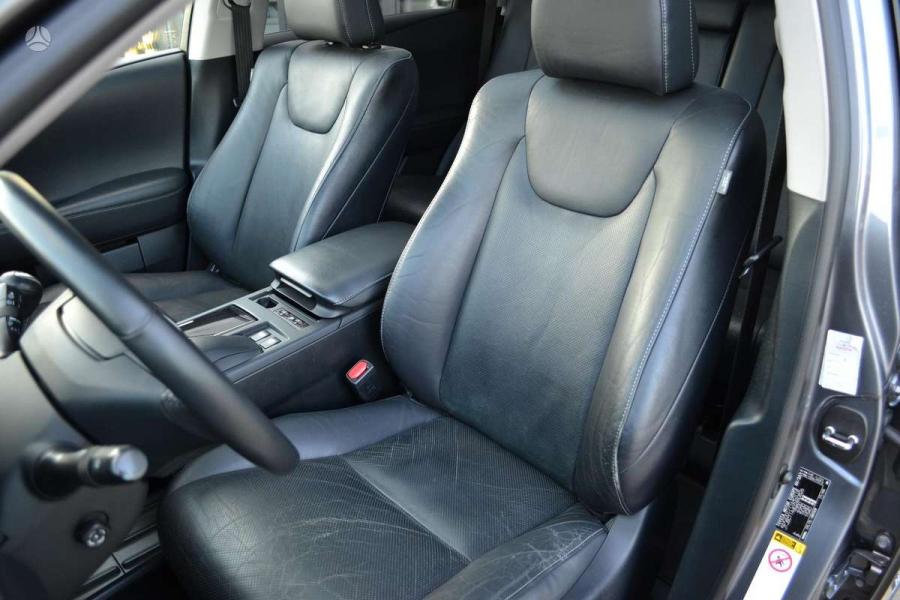 Pelēks Lexus RX 450h 2014 Viļņa, ar dzinēja tilpumu 3.46 L un nobraukumu 295 tūkst. km par 16000 €, foto 22 vietnē AUTOMOTO.COM.LV