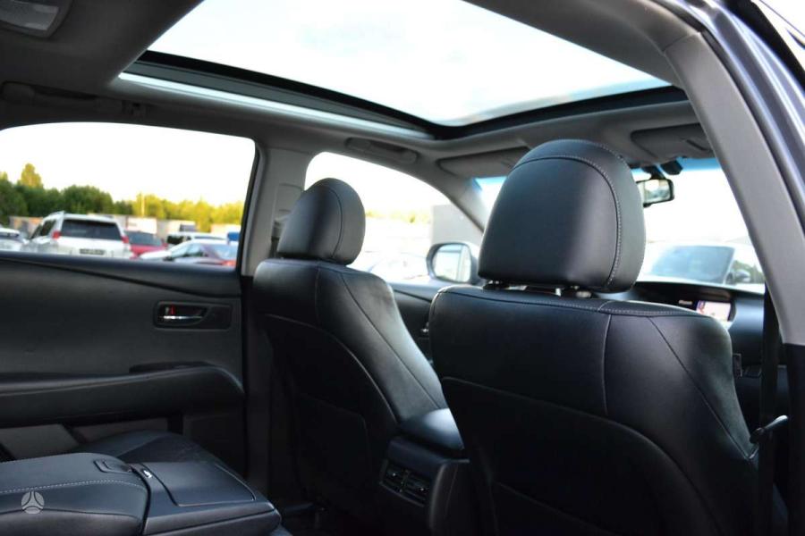 Pelēks Lexus RX 450h 2014 Viļņa, ar dzinēja tilpumu 3.46 L un nobraukumu 295 tūkst. km par 16000 €, foto 29 vietnē AUTOMOTO.COM.LV
