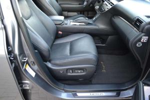Pelēks Lexus RX 450h 2014 Viļņa, ar dzinēja tilpumu 3.46 L un nobraukumu 295 tūkst. km par 16000 €, foto 33 vietnē AUTOMOTO.COM.LV