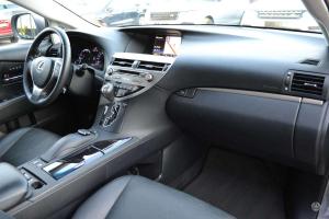 Pelēks Lexus RX 450h 2014 Viļņa, ar dzinēja tilpumu 3.46 L un nobraukumu 295 tūkst. km par 16000 €, foto 34 vietnē AUTOMOTO.COM.LV