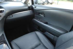 Pelēks Lexus RX 450h 2014 Viļņa, ar dzinēja tilpumu 3.46 L un nobraukumu 295 tūkst. km par 16000 €, foto 38 vietnē AUTOMOTO.COM.LV