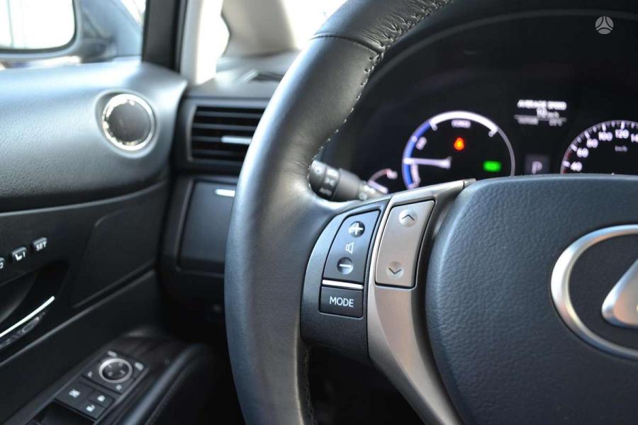 Pelēks Lexus RX 450h 2014 Viļņa, ar dzinēja tilpumu 3.46 L un nobraukumu 295 tūkst. km par 16000 €, foto 39 vietnē AUTOMOTO.COM.LV