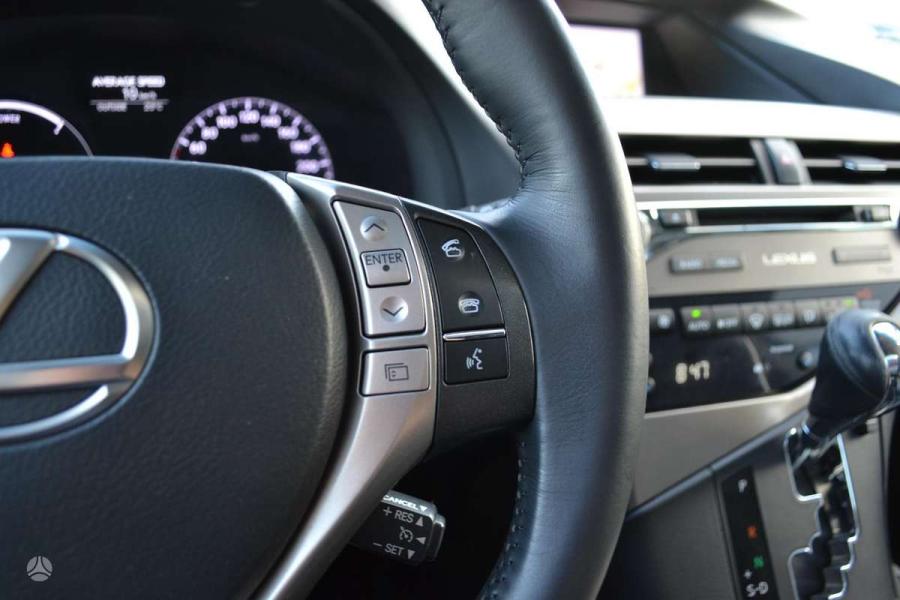 Pelēks Lexus RX 450h 2014 Viļņa, ar dzinēja tilpumu 3.46 L un nobraukumu 295 tūkst. km par 16000 €, foto 40 vietnē AUTOMOTO.COM.LV
