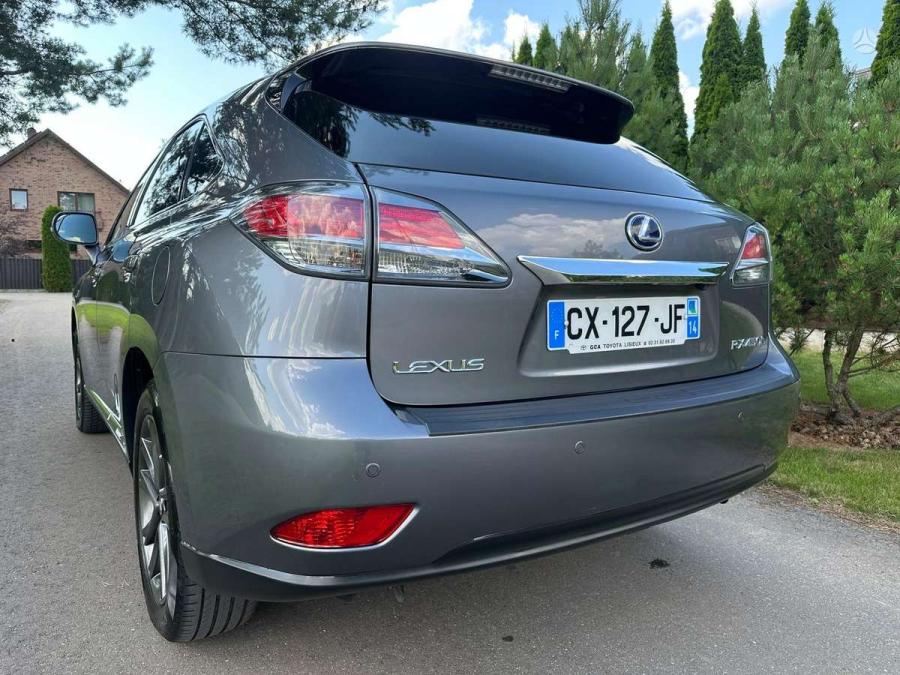 Pelēks Lexus RX 450h 2014 Viļņa, ar dzinēja tilpumu 3.46 L un nobraukumu 229 tūkst. km par 17950 €, foto 6 vietnē AUTOMOTO.COM.LV