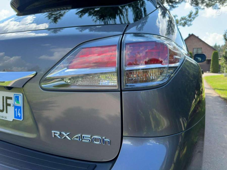 Pelēks Lexus RX 450h 2014 Viļņa, ar dzinēja tilpumu 3.46 L un nobraukumu 229 tūkst. km par 17950 €, foto 18 vietnē AUTOMOTO.COM.LV