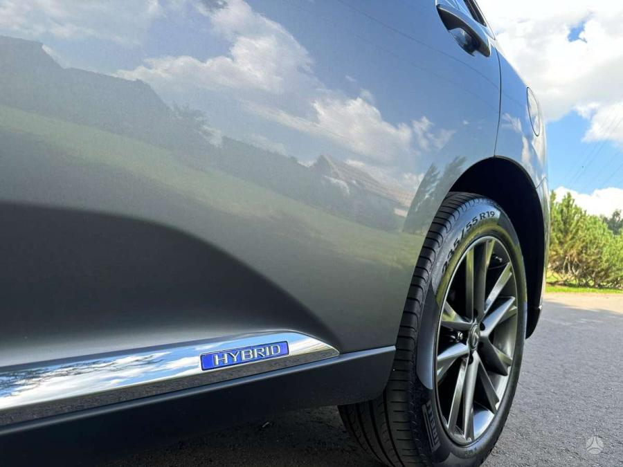 Pelēks Lexus RX 450h 2014 Viļņa, ar dzinēja tilpumu 3.46 L un nobraukumu 229 tūkst. km par 17950 €, foto 20 vietnē AUTOMOTO.COM.LV