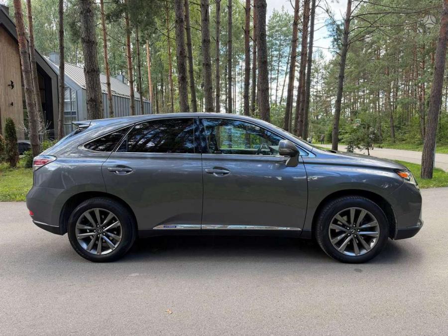 Grey Lexus RX 450h 2014 in Vilnius, with an engine capacity of 3.46 L and mileage of 270 thousand km for 17500 €, photo 4 on AUTOMOTO.COM.LV