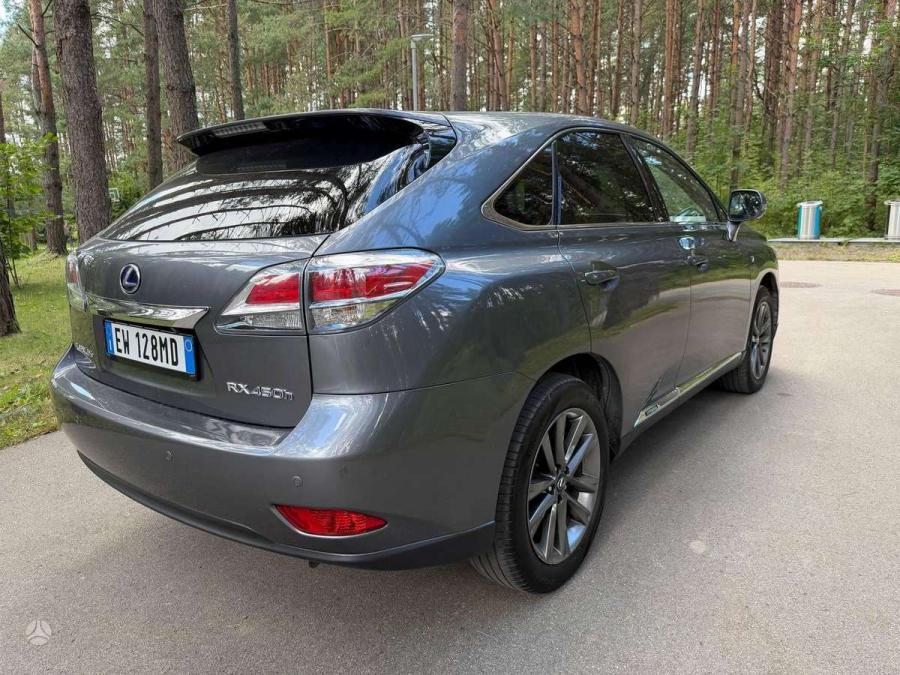 Grey Lexus RX 450h 2014 in Vilnius, with an engine capacity of 3.46 L and mileage of 270 thousand km for 17500 €, photo 6 on AUTOMOTO.COM.LV