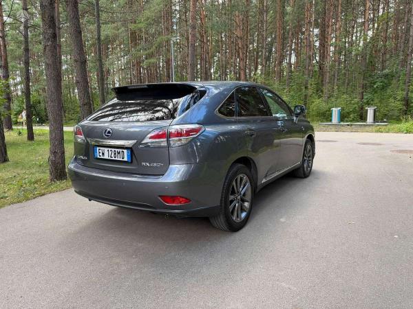 Grey Lexus RX 450h 2014 in Vilnius, with an engine capacity of 3.46 L and mileage of 270 thousand km for 17500 €, photo 7 on AUTOMOTO.COM.LV