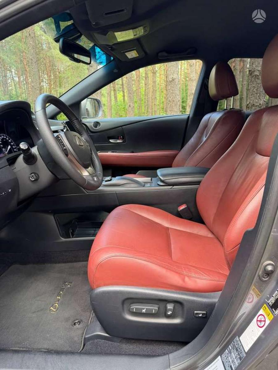 Grey Lexus RX 450h 2014 in Vilnius, with an engine capacity of 3.46 L and mileage of 270 thousand km for 17500 €, photo 20 on AUTOMOTO.COM.LV