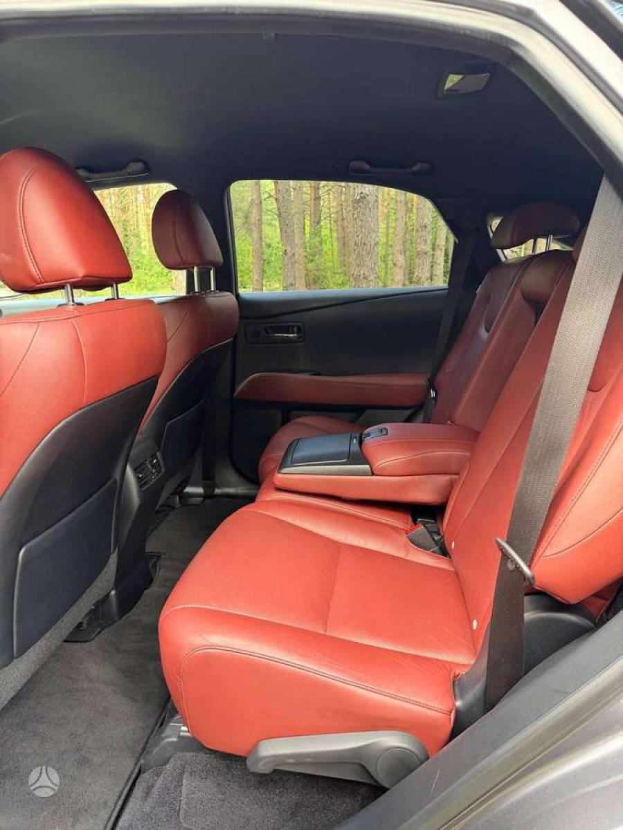 Grey Lexus RX 450h 2014 in Vilnius, with an engine capacity of 3.46 L and mileage of 270 thousand km for 17500 €, photo 26 on AUTOMOTO.COM.LV