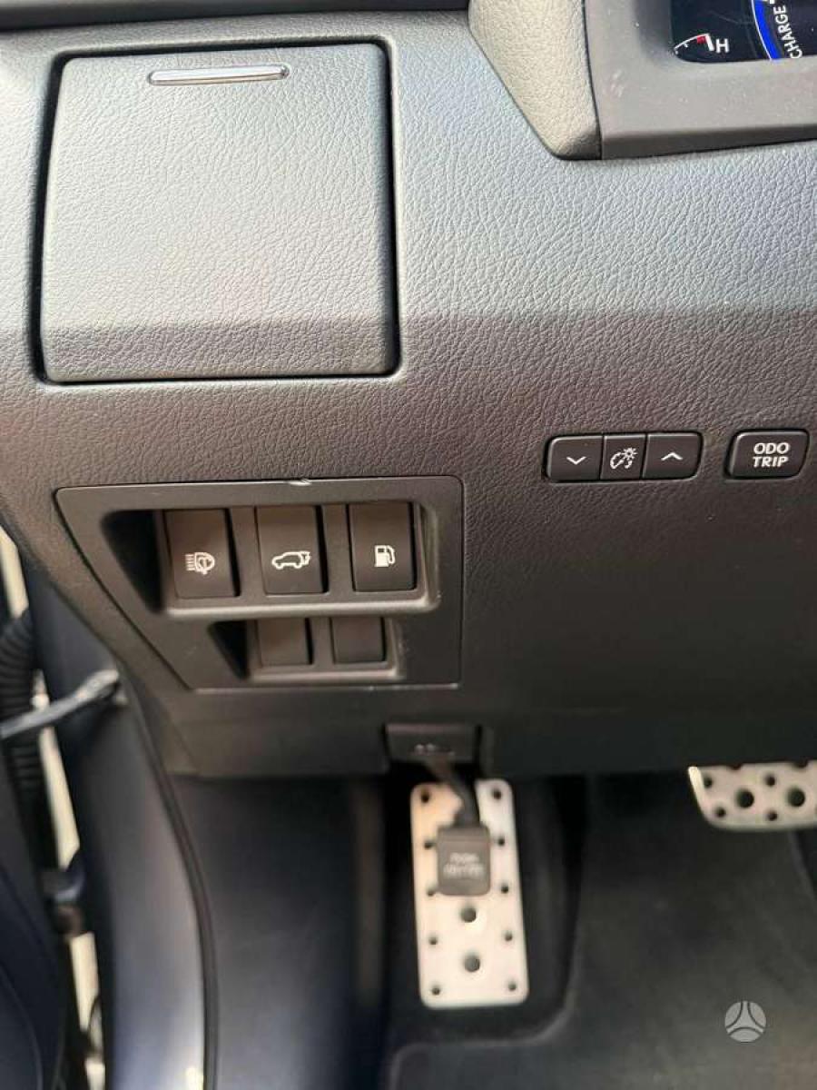 Grey Lexus RX 450h 2014 in Vilnius, with an engine capacity of 3.46 L and mileage of 270 thousand km for 17500 €, photo 29 on AUTOMOTO.COM.LV