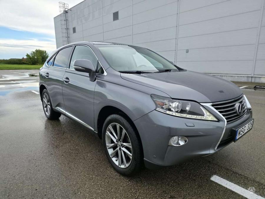 Grey Lexus RX 450h 2015 in Panevezys, with an engine capacity of 3.46 L and mileage of 284 thousand km for 14900 €, photo 1 on AUTOMOTO.COM.LV