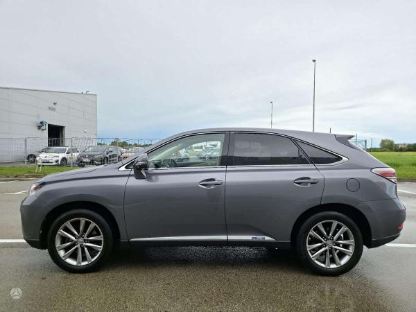 Grey Lexus RX 450h 2015 in Panevezys, with an engine capacity of 3.46 L and mileage of 284 thousand km for 14900 €, photo 7 on AUTOMOTO.COM.LV