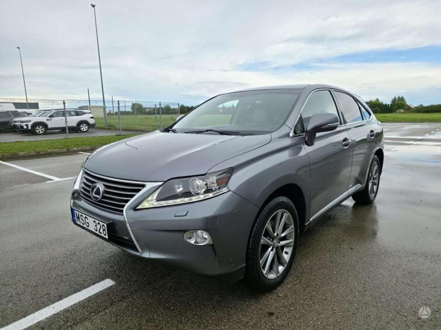 Grey Lexus RX 450h 2015 in Panevezys, with an engine capacity of 3.46 L and mileage of 284 thousand km for 14900 €, photo 8 on AUTOMOTO.COM.LV