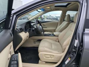 Grey Lexus RX 450h 2015 in Panevezys, with an engine capacity of 3.46 L and mileage of 284 thousand km for 14900 €, photo 12 on AUTOMOTO.COM.LV