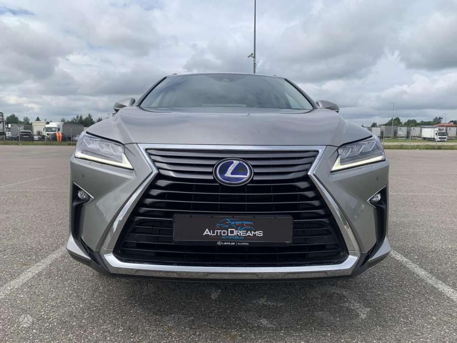 Pelēks Lexus RX 450h 2016 Viļņa, ar dzinēja tilpumu 3.46 L un nobraukumu 150 tūkst. km par 28500 €, foto 4 vietnē AUTOMOTO.COM.LV