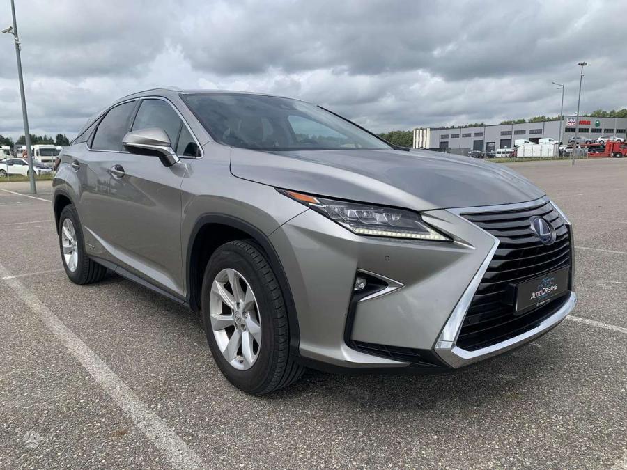 Pelēks Lexus RX 450h 2016 Viļņa, ar dzinēja tilpumu 3.46 L un nobraukumu 150 tūkst. km par 28500 €, foto 5 vietnē AUTOMOTO.COM.LV