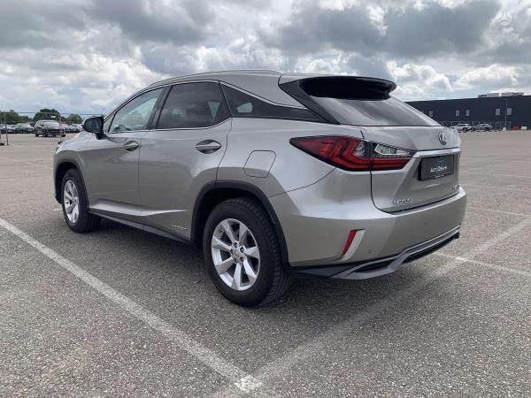 Grey Lexus RX 450h 2016 in Vilnius, with an engine capacity of 3.46 L and mileage of 150 thousand km for 28500 €, photo 9 on AUTOMOTO.COM.LV
