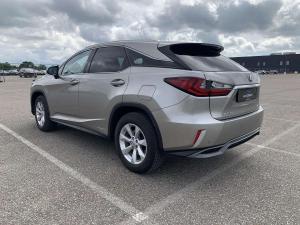 Pelēks Lexus RX 450h 2016 Viļņa, ar dzinēja tilpumu 3.46 L un nobraukumu 150 tūkst. km par 28500 €, foto 10 vietnē AUTOMOTO.COM.LV