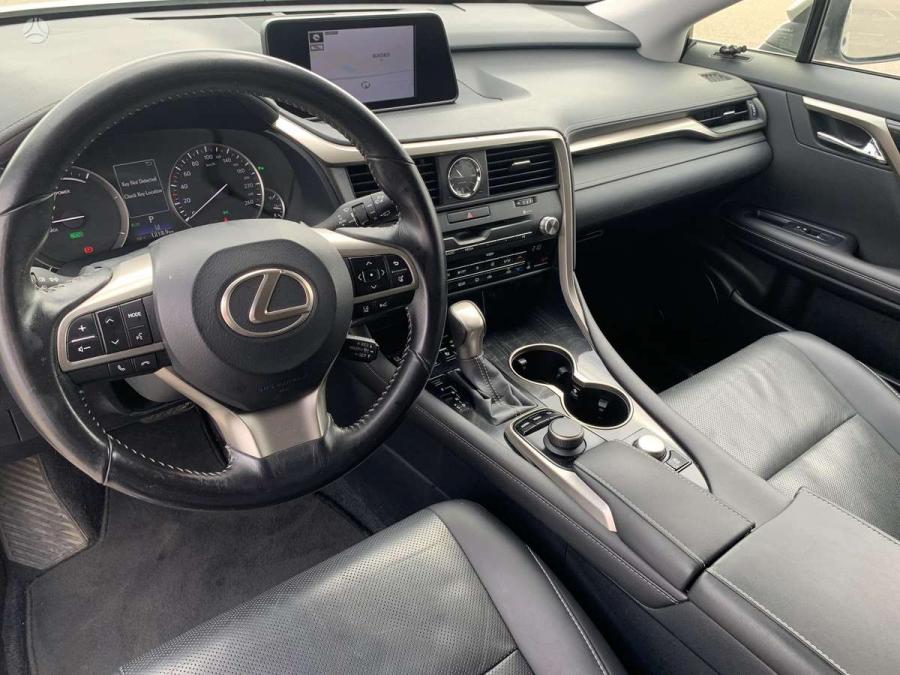 Pelēks Lexus RX 450h 2016 Viļņa, ar dzinēja tilpumu 3.46 L un nobraukumu 150 tūkst. km par 28500 €, foto 14 vietnē AUTOMOTO.COM.LV