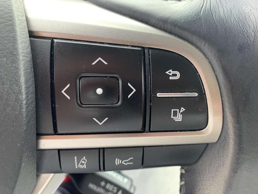 Pelēks Lexus RX 450h 2016 Viļņa, ar dzinēja tilpumu 3.46 L un nobraukumu 150 tūkst. km par 28500 €, foto 18 vietnē AUTOMOTO.COM.LV