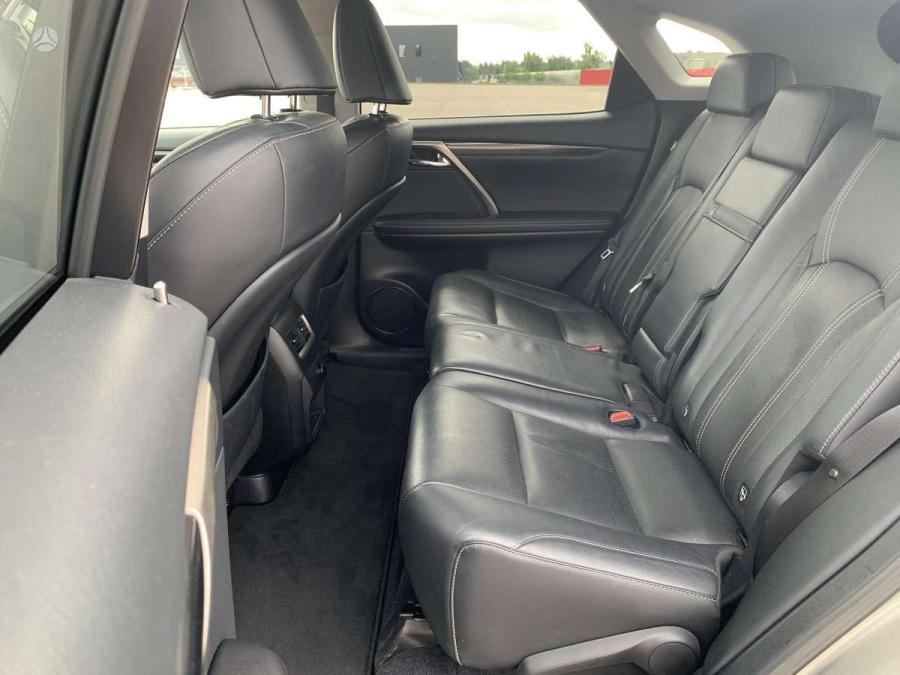 Pelēks Lexus RX 450h 2016 Viļņa, ar dzinēja tilpumu 3.46 L un nobraukumu 150 tūkst. km par 28500 €, foto 28 vietnē AUTOMOTO.COM.LV
