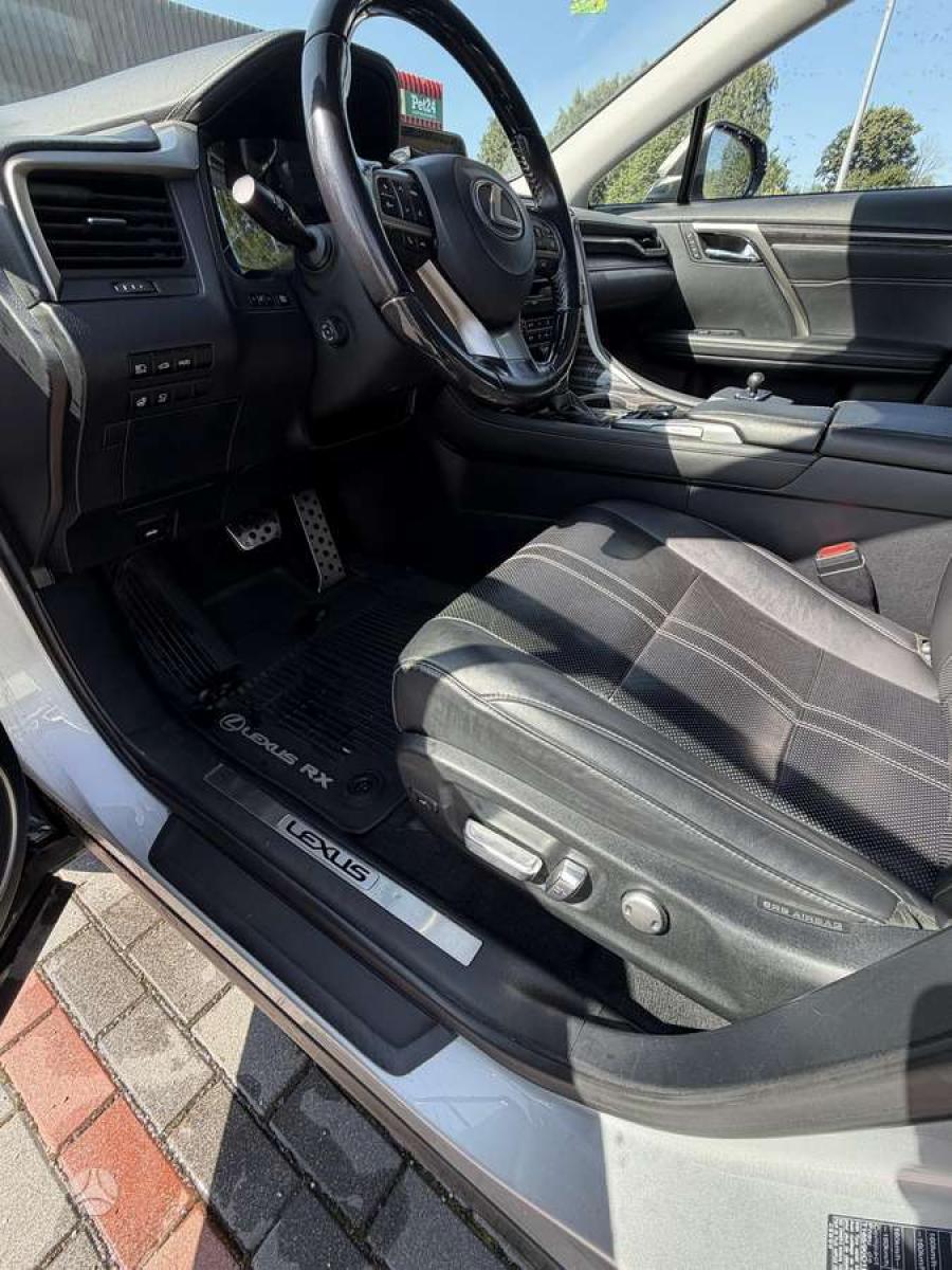 Pelēks Lexus RX 450h 2016 Klaipėda, ar dzinēja tilpumu 3.46 L un nobraukumu 274 tūkst. km par 28500 €, foto 9 vietnē AUTOMOTO.COM.LV