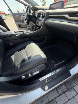 Pelēks Lexus RX 450h 2016 Klaipėda, ar dzinēja tilpumu 3.46 L un nobraukumu 274 tūkst. km par 28500 €, foto 11 vietnē AUTOMOTO.COM.LV