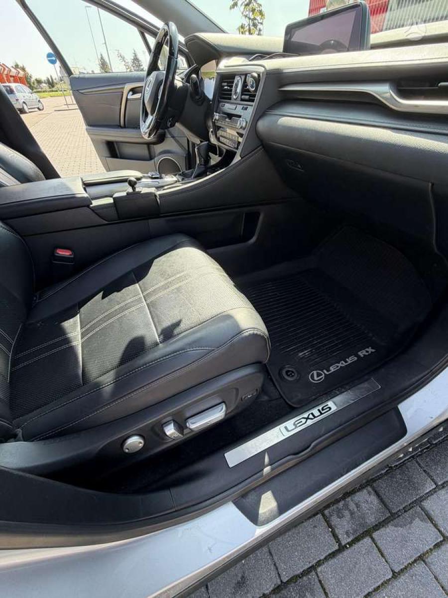 Pelēks Lexus RX 450h 2016 Klaipėda, ar dzinēja tilpumu 3.46 L un nobraukumu 274 tūkst. km par 28500 €, foto 11 vietnē AUTOMOTO.COM.LV