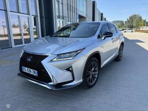 Pelēks Lexus RX 450h 2016 Viļņa, ar dzinēja tilpumu 3.46 L un nobraukumu 185 tūkst. km par 27600 €, foto  vietnē AUTOMOTO.COM.LV