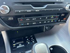 Pelēks Lexus RX 450h 2016 Viļņa, ar dzinēja tilpumu 3.46 L un nobraukumu 185 tūkst. km par 27600 €, foto 17 vietnē AUTOMOTO.COM.LV