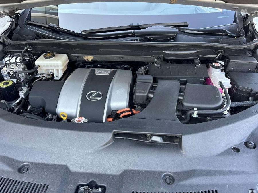 Pelēks Lexus RX 450h 2016 Viļņa, ar dzinēja tilpumu 3.46 L un nobraukumu 185 tūkst. km par 27600 €, foto 20 vietnē AUTOMOTO.COM.LV