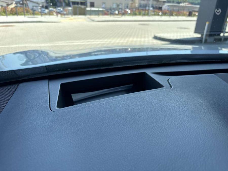 Pelēks Lexus RX 450h 2016 Viļņa, ar dzinēja tilpumu 3.46 L un nobraukumu 185 tūkst. km par 27600 €, foto 23 vietnē AUTOMOTO.COM.LV