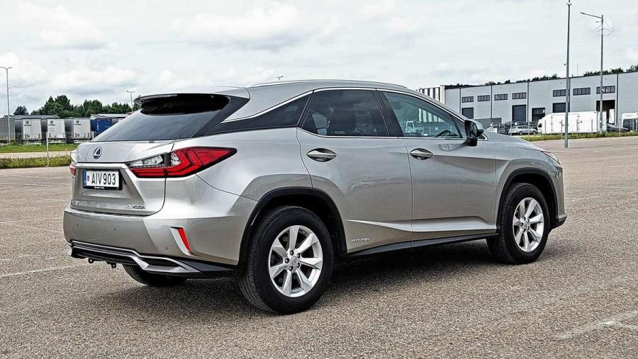 Grey Lexus RX 450h 2016 in Vilnius, with an engine capacity of 3.46 L and mileage of 151 thousand km for 28500 €, photo 7 on AUTOMOTO.COM.LV