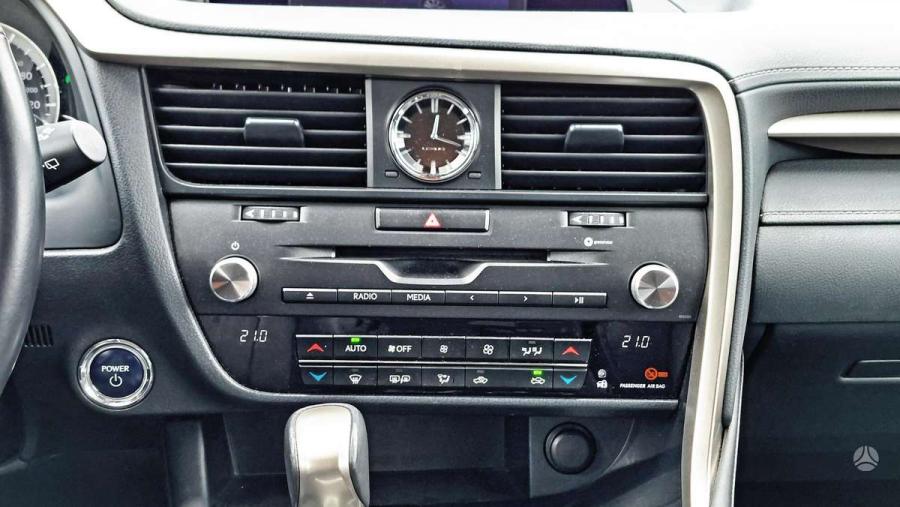 Grey Lexus RX 450h 2016 in Vilnius, with an engine capacity of 3.46 L and mileage of 151 thousand km for 28500 €, photo 23 on AUTOMOTO.COM.LV