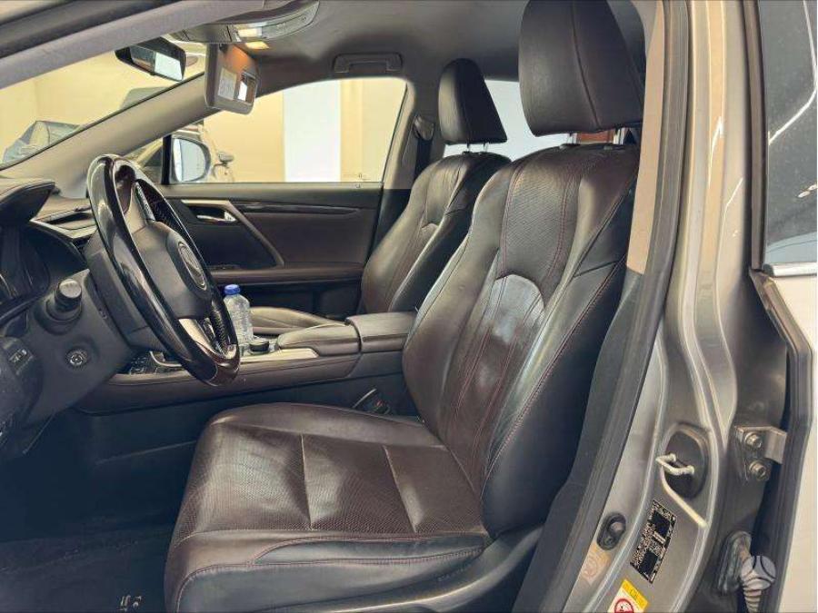 Pelēks Lexus RX 450h 2016 Šauļi, ar dzinēja tilpumu 3.46 L un nobraukumu 250 tūkst. km par 21150 €, foto 7 vietnē AUTOMOTO.COM.LV