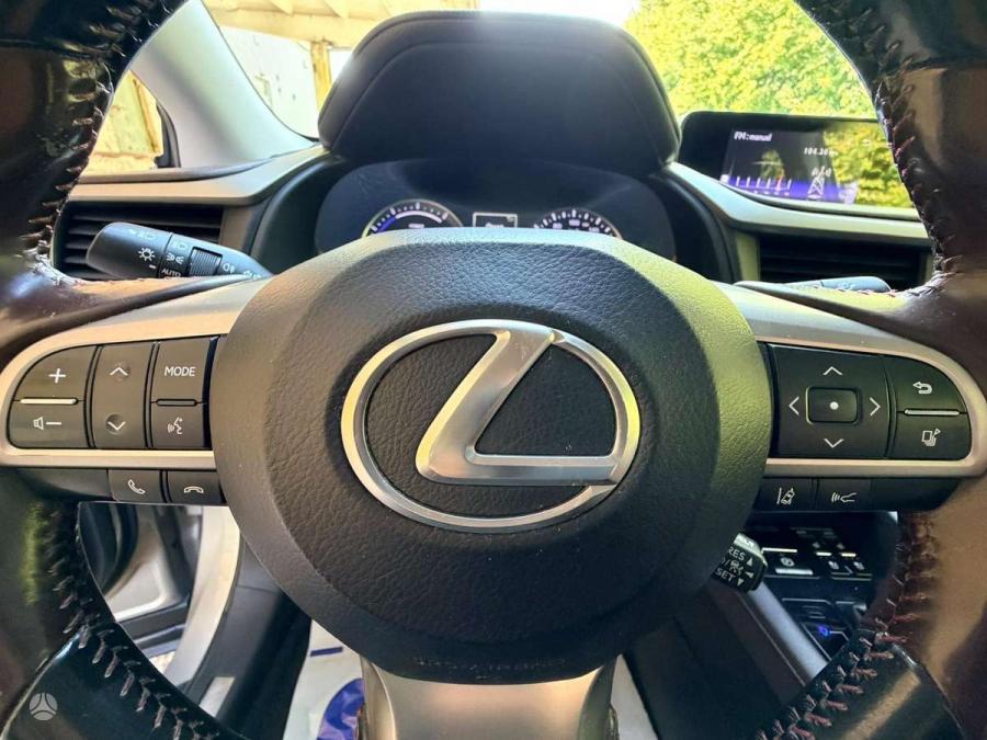 Pelēks Lexus RX 450h 2016 Šauļi, ar dzinēja tilpumu 3.46 L un nobraukumu 250 tūkst. km par 21150 €, foto 31 vietnē AUTOMOTO.COM.LV