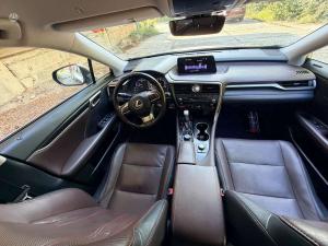 Grey Lexus RX 450h 2016 in Siauliai, with an engine capacity of 3.46 L and mileage of 250 thousand km for 20950 €, photo 19 on AUTOMOTO.COM.LV