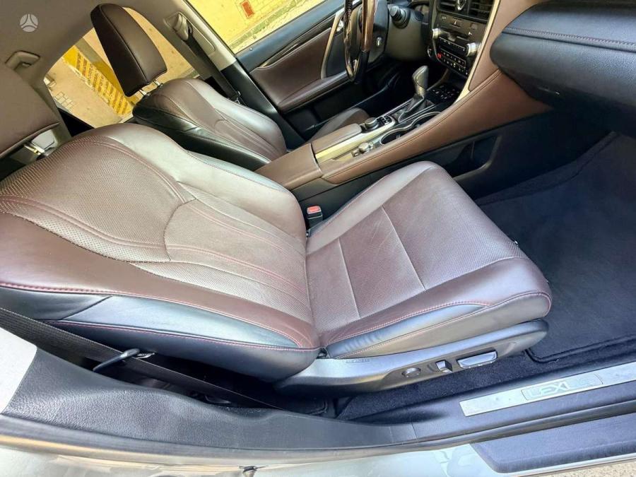 Pelēks Lexus RX 450h 2016 Šauļi, ar dzinēja tilpumu 3.46 L un nobraukumu 250 tūkst. km par 20250 €, foto 11 vietnē AUTOMOTO.COM.LV