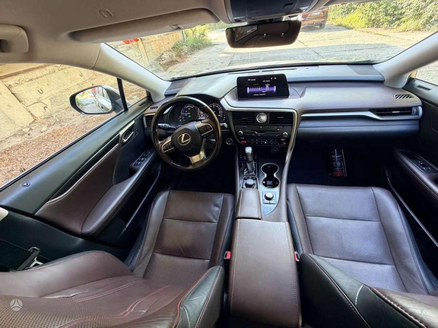 Pelēks Lexus RX 450h 2016 Šauļi, ar dzinēja tilpumu 3.46 L un nobraukumu 250 tūkst. km par 20250 €, foto 12 vietnē AUTOMOTO.COM.LV