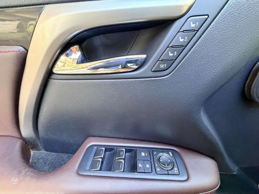 Pelēks Lexus RX 450h 2016 Šauļi, ar dzinēja tilpumu 3.46 L un nobraukumu 250 tūkst. km par 20250 €, foto 17 vietnē AUTOMOTO.COM.LV
