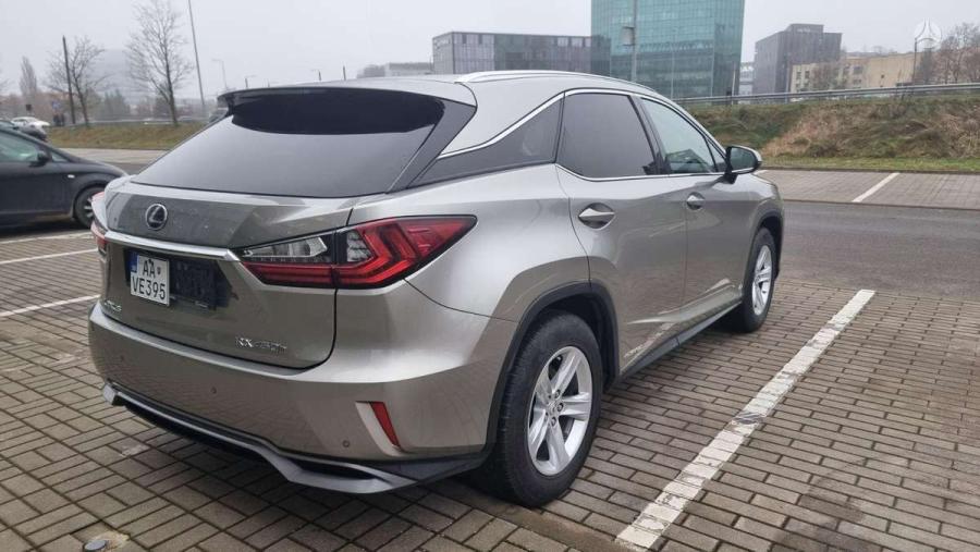 Grey Lexus RX 450h 2017 in Marijampole, with an engine capacity of 3.46 L and mileage of 165 thousand km for 28200 €, photo 4 on AUTOMOTO.COM.LV