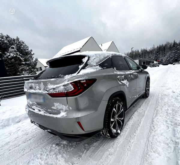 Grey Lexus RX 450h 2017 in Vilnius, with an engine capacity of 3.50 L and mileage of 170 thousand km for 27490 €, photo 4 on AUTOMOTO.COM.LV
