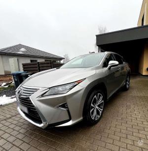 Pelēks Lexus RX 450h 2017 Viļņa, ar dzinēja tilpumu 3.46 L un nobraukumu 170 tūkst. km par 27800 €, foto 6 vietnē AUTOMOTO.COM.LV